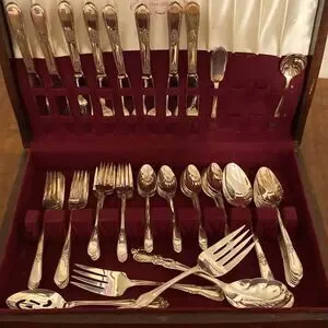 Rogers Brothers | Dining | 847 Rogers Brothers Adoration Silver Plated ...